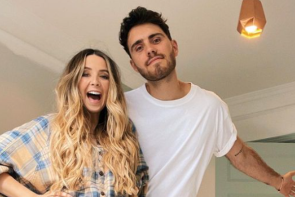 YouTubers Zoe Sugg & Alfie Deyes reveal they’re engaged as...