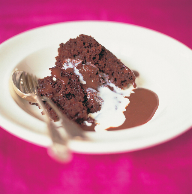 Old fashioned hot chocolate pudding with... | MummyPages.uk