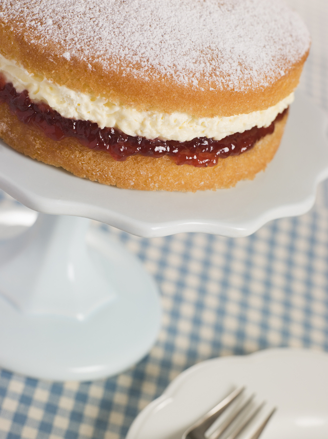 Classic Victoria sandwich | MummyPages.uk