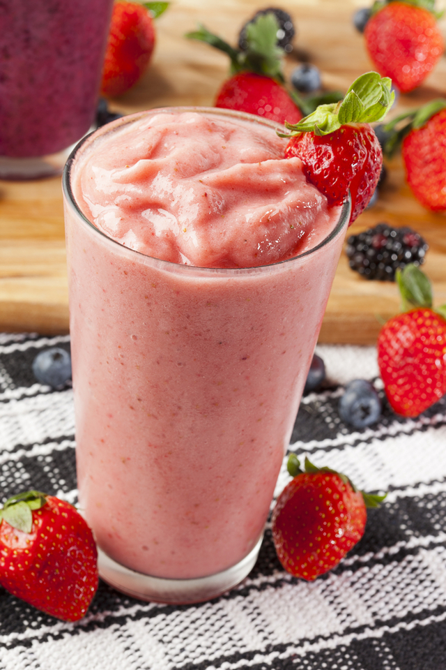 Almond and berry smoothie | MummyPages.uk