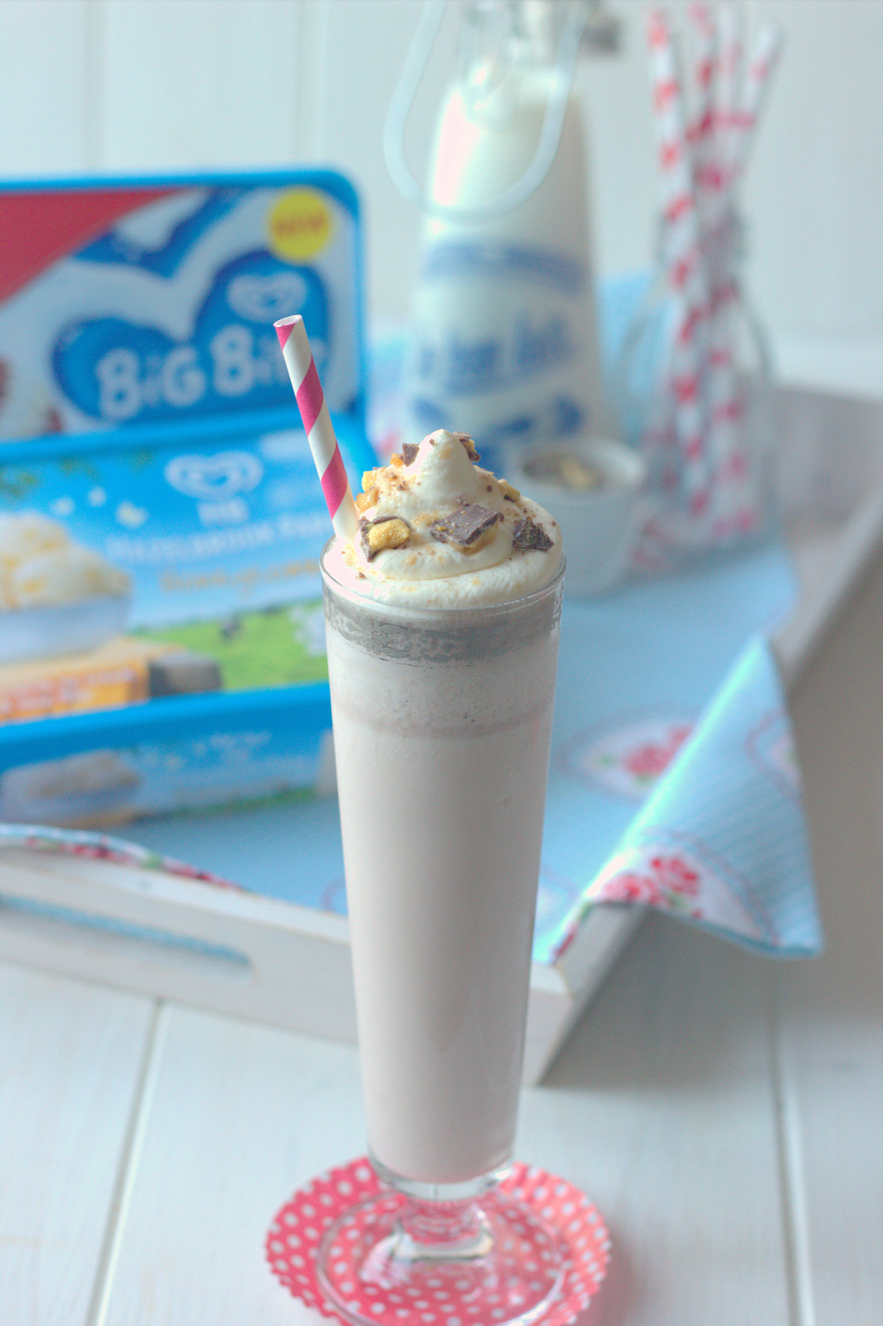 Chocolate honeycomb milkshake | MummyPages.uk