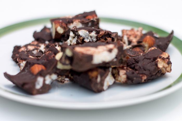 Mixed chocolate and nut bars | MummyPages.uk