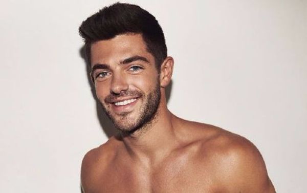 Alex Mytton sparks romance rumours with Kate Moss’ little sister